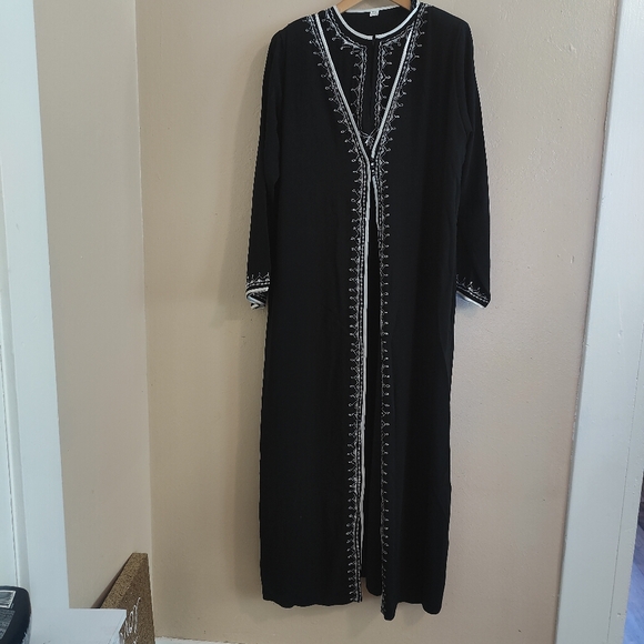 Source Unknown | Other | Made In Kuwait Womans Black Abaya | Poshmark